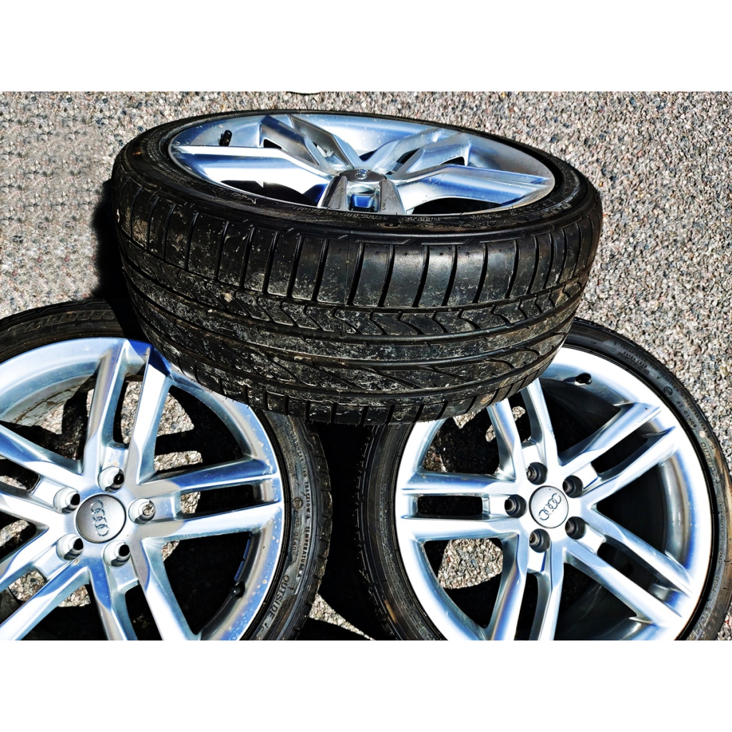 17 inch Original Audi Wheels and Tyres